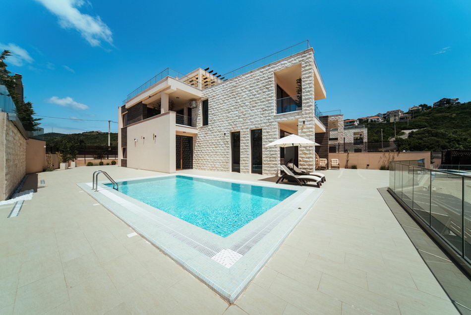 Delta Villa | RentVillas.me - The Best Selection of Luxury Villas in ...
